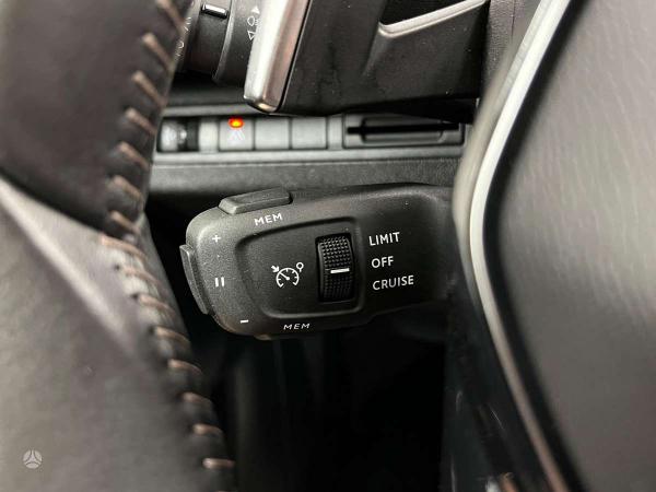Grey Peugeot 3008 2022 in Marijampole, with an engine capacity of 1.20 L and mileage of 53 thousand km for 15718 €, photo 8 on AUTOMOTO.COM.LV