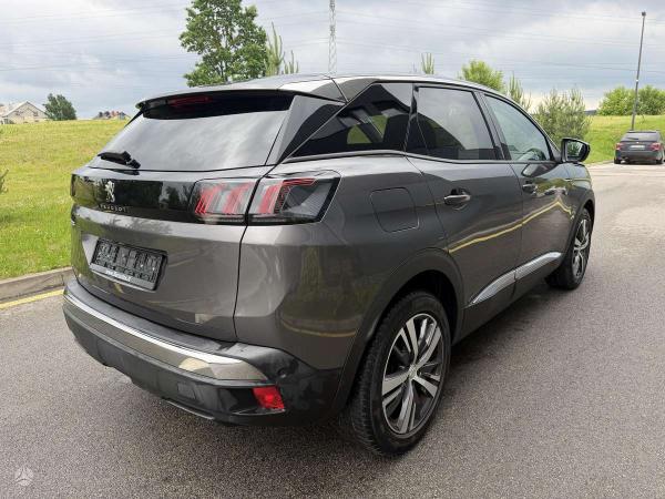 Grey Peugeot 3008 2022 in Kaunas, with an engine capacity of 1.20 L and mileage of 163 thousand km for 14500 €, photo 6 on AUTOMOTO.COM.LV