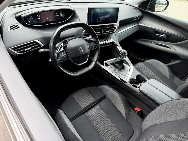 Grey Peugeot 3008 2022 in Kaunas, with an engine capacity of 1.20 L and mileage of 156 thousand km for 12700 €, photo 5 on AUTOMOTO.COM.LV