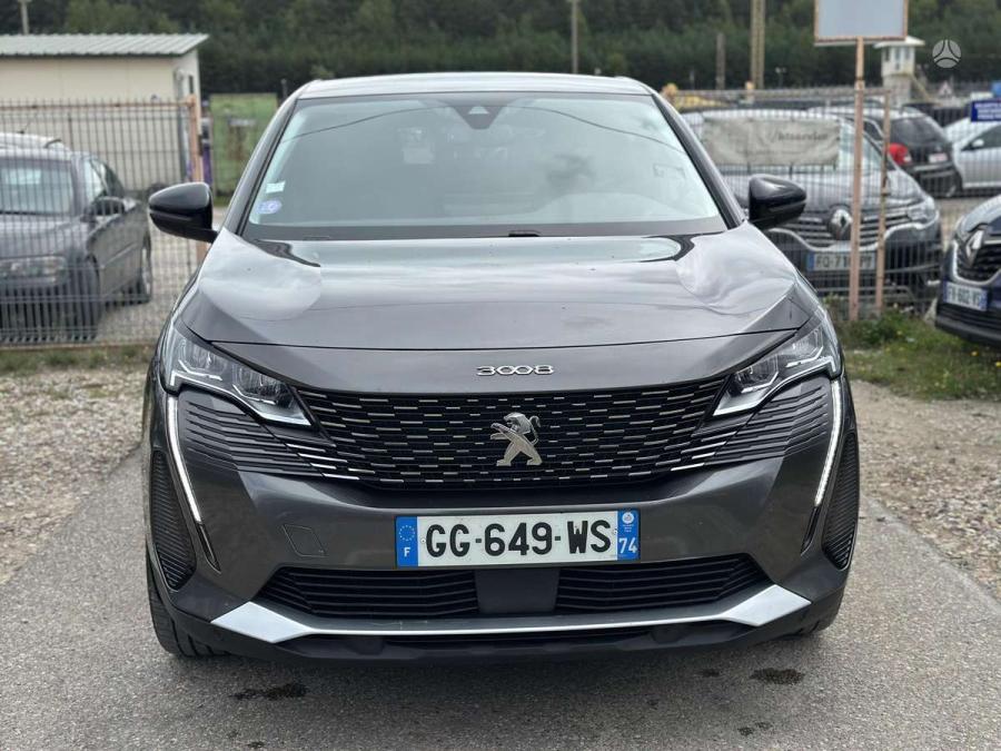 Grey Peugeot 3008 2022 in Vilnius, with an engine capacity of 1.20 L and mileage of 139 thousand km for 13672 €, photo 3 on AUTOMOTO.COM.LV
