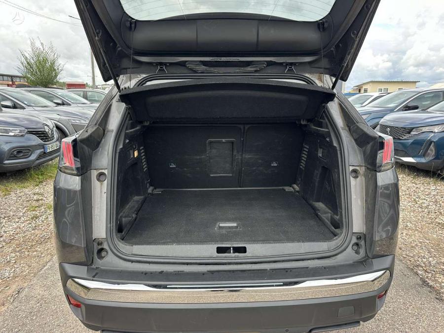 Grey Peugeot 3008 2022 in Vilnius, with an engine capacity of 1.20 L and mileage of 139 thousand km for 13672 €, photo 9 on AUTOMOTO.COM.LV