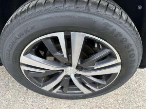 Grey Peugeot 3008 2022 in Vilnius, with an engine capacity of 1.20 L and mileage of 139 thousand km for 13672 €, photo 10 on AUTOMOTO.COM.LV