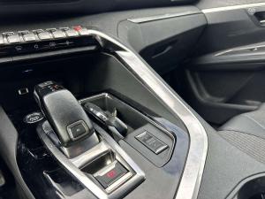 Grey Peugeot 3008 2022 in Vilnius, with an engine capacity of 1.20 L and mileage of 139 thousand km for 13672 €, photo 17 on AUTOMOTO.COM.LV