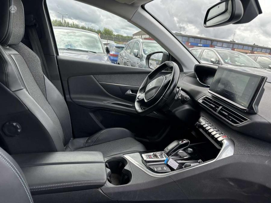 Grey Peugeot 3008 2022 in Vilnius, with an engine capacity of 1.20 L and mileage of 139 thousand km for 13672 €, photo 20 on AUTOMOTO.COM.LV