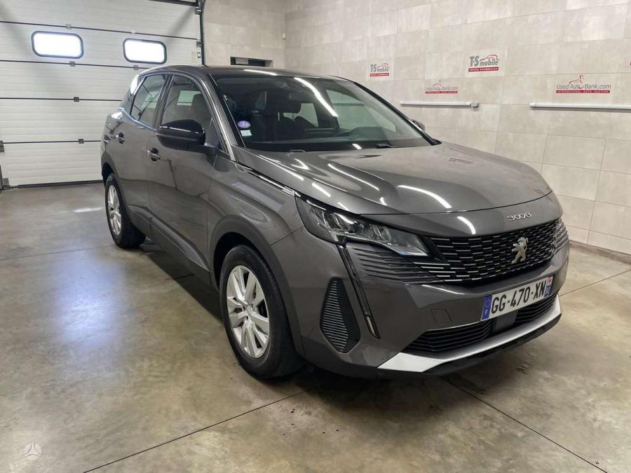 Grey Peugeot 3008 2022 in Marijampole, with an engine capacity of 1.20 L and mileage of 57 thousand km for 15524 €, photo 4 on AUTOMOTO.COM.LV