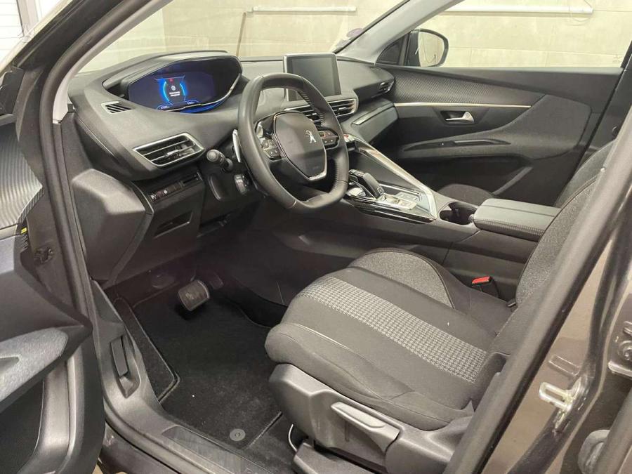 Grey Peugeot 3008 2022 in Marijampole, with an engine capacity of 1.20 L and mileage of 57 thousand km for 15524 €, photo 8 on AUTOMOTO.COM.LV