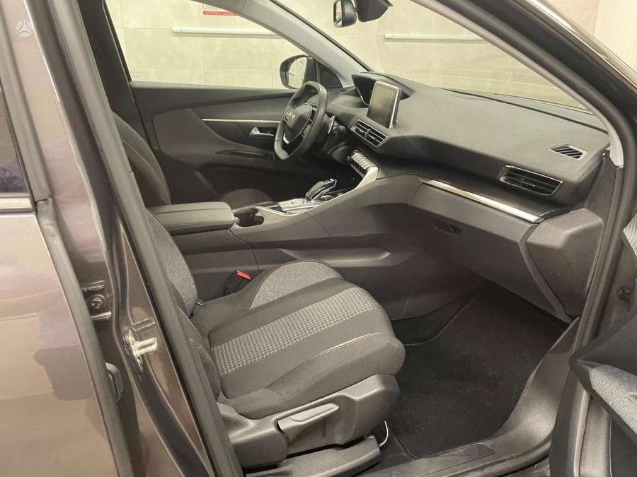 Grey Peugeot 3008 2022 in Marijampole, with an engine capacity of 1.20 L and mileage of 57 thousand km for 15524 €, photo 10 on AUTOMOTO.COM.LV