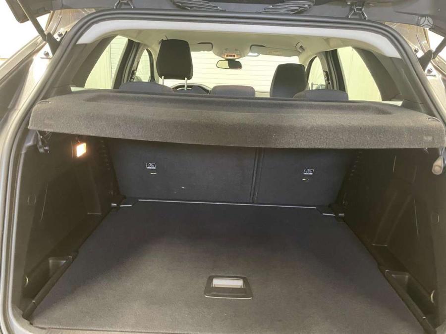 Grey Peugeot 3008 2022 in Marijampole, with an engine capacity of 1.20 L and mileage of 57 thousand km for 15524 €, photo 16 on AUTOMOTO.COM.LV