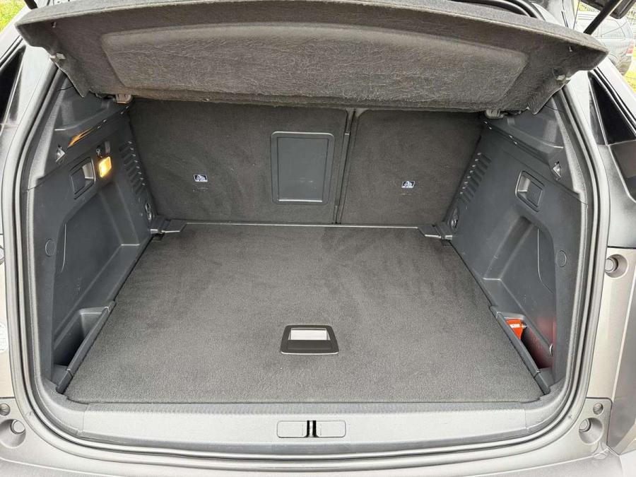 Grey Peugeot 3008 2022 in Marijampole, with an engine capacity of 1.20 L and mileage of 158 thousand km for 13552 €, photo 34 on AUTOMOTO.COM.LV