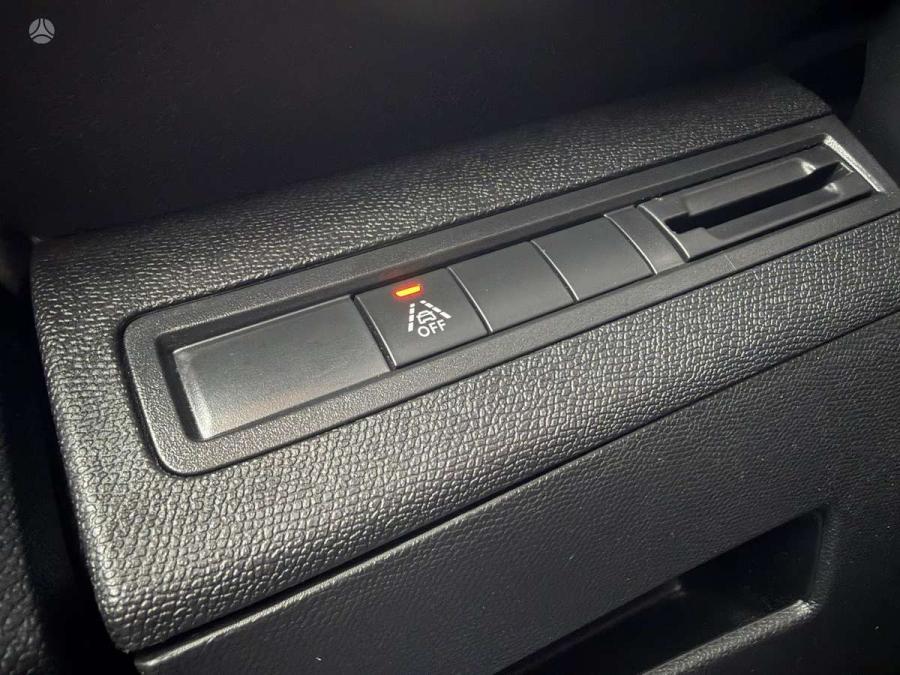 Grey Peugeot 3008 2022 in Marijampole, with an engine capacity of 1.20 L and mileage of 158 thousand km for 13552 €, photo 37 on AUTOMOTO.COM.LV