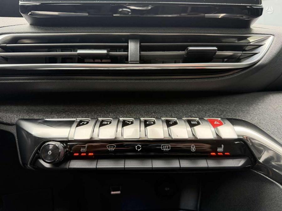 Grey Peugeot 3008 2022 in Kaunas, with an engine capacity of 1.20 L and mileage of 163 thousand km for 14300 €, photo 24 on AUTOMOTO.COM.LV