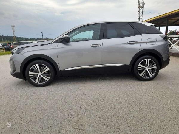 Grey Peugeot 3008 2022 in Vilnius, with an engine capacity of 1.60 L and mileage of 197 thousand km for 15000 €, photo 4 on AUTOMOTO.COM.LV