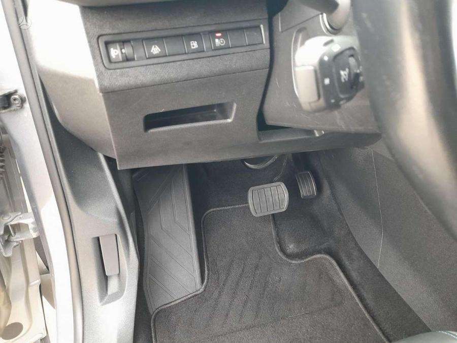 Pelēks Peugeot 3008 2022 Viļņa, ar dzinēja tilpumu 1.60 L un nobraukumu 197 tūkst. km par 15000 €, foto 15 vietnē AUTOMOTO.COM.LV