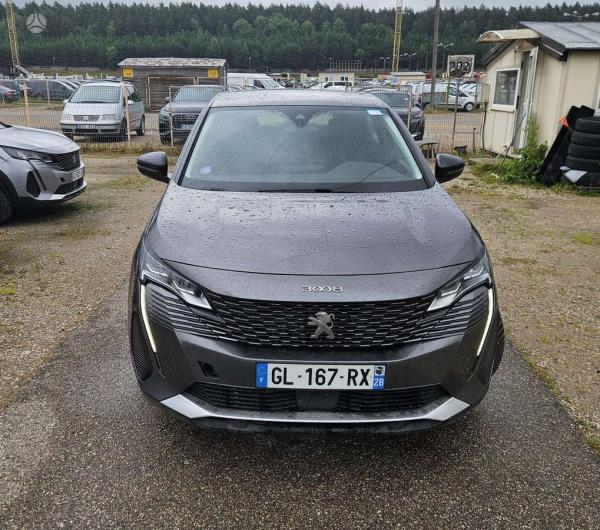 Grey Peugeot 3008 2023 in Vilnius, with an engine capacity of 1.20 L and mileage of 142 thousand km for 13068 €, photo 2 on AUTOMOTO.COM.LV