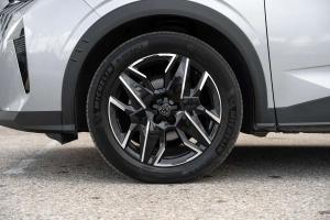 Pelēks Peugeot 3008 2024 Viļņa, ar dzinēja tilpumu 1.20 L un nobraukumu 103 tūkst. km par 23500 €, foto 8 vietnē AUTOMOTO.COM.LV