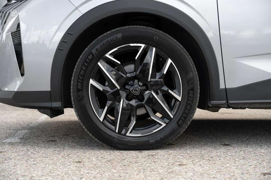 Pelēks Peugeot 3008 2024 Viļņa, ar dzinēja tilpumu 1.20 L un nobraukumu 103 tūkst. km par 23500 €, foto 8 vietnē AUTOMOTO.COM.LV