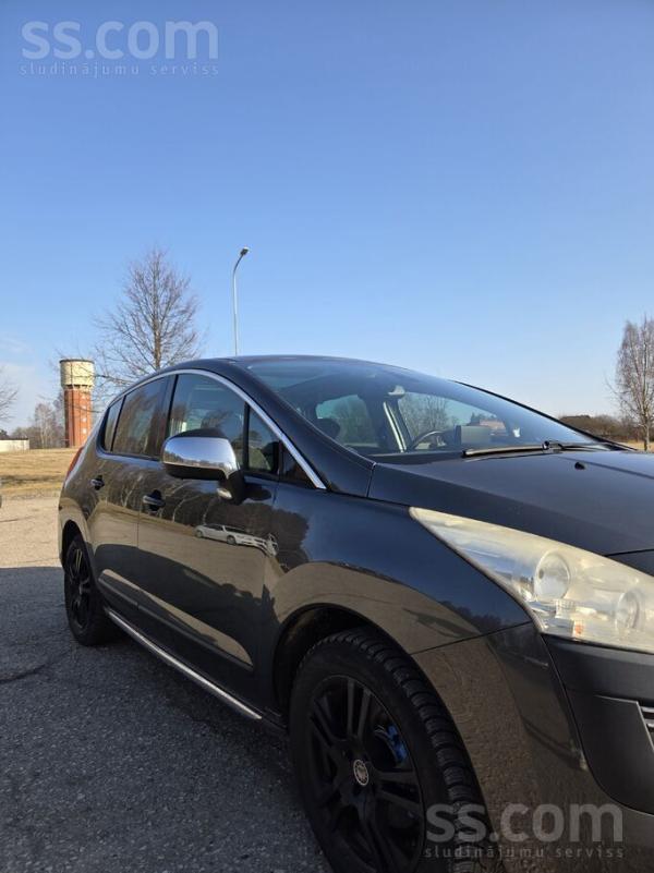 Grey Peugeot 3008 2010 in Cesis, with an engine capacity of 2.00 L and mileage of 253 thousand km for 4500 €, photo 5 on AUTOMOTO.COM.LV