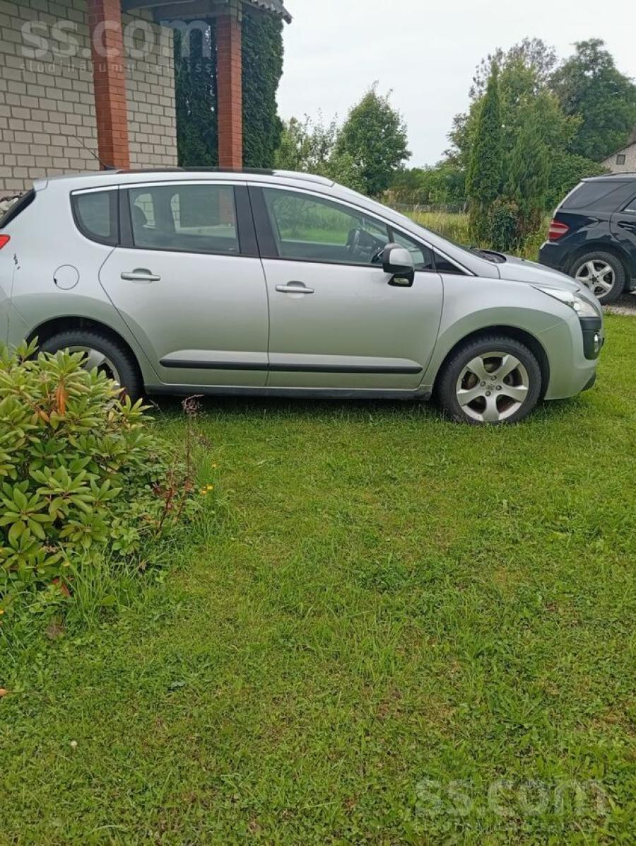 Grey Peugeot 3008 2011 in Madona, with an engine capacity of 1.60 L and mileage of 243 thousand km for 4350 €, photo 4 on AUTOMOTO.COM.LV