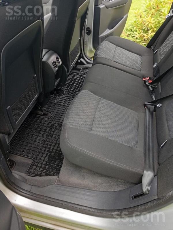 Pelēks Peugeot 3008 2011 Madona, ar dzinēja tilpumu 1.60 L un nobraukumu 243 tūkst. km par 4350 €, foto 9 vietnē AUTOMOTO.COM.LV