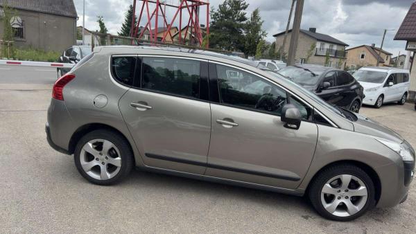 Grey Peugeot 3008 2011 in Taurage, with an engine capacity of 1.60 L and mileage of 198 thousand km for 3100 €, photo 5 on AUTOMOTO.COM.LV