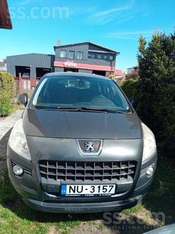 Grey Peugeot 3008 2012 in Liepaja, with an engine capacity of 1.60 L and mileage of 213 thousand km for 3900 €, photo 1 on AUTOMOTO.COM.LV