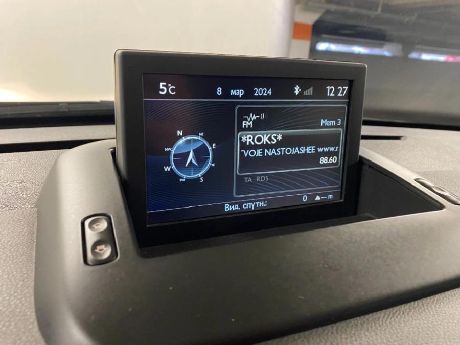 Pelēks Peugeot 3008 2013 Rīga, ar dzinēja tilpumu 1.60 L un nobraukumu 244 tūkst. km par 6950 €, foto 16 vietnē AUTOMOTO.COM.LV