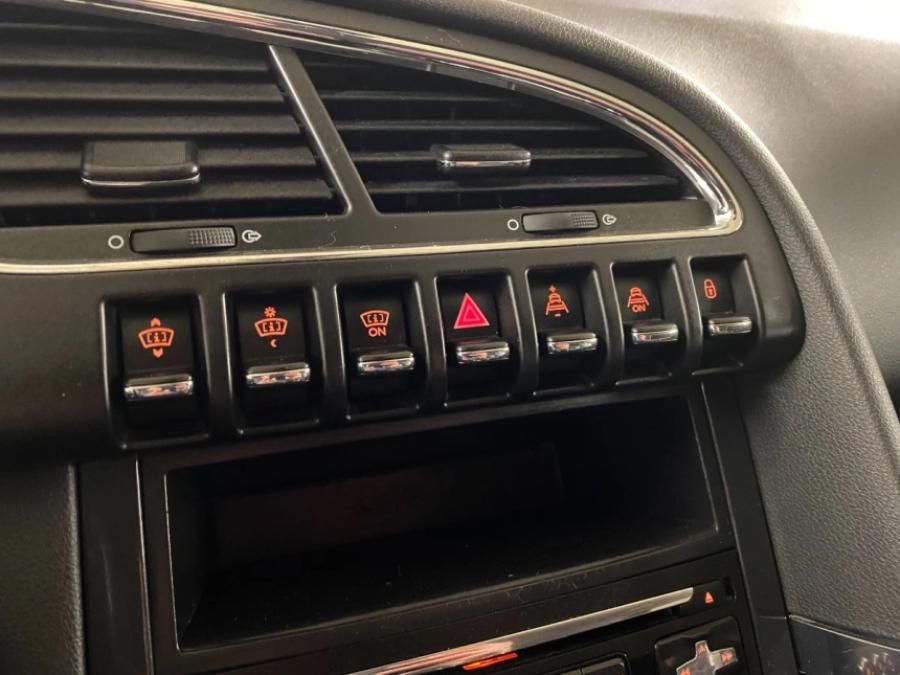 Pelēks Peugeot 3008 2013 Rīga, ar dzinēja tilpumu 1.60 L un nobraukumu 244 tūkst. km par 6950 €, foto 20 vietnē AUTOMOTO.COM.LV