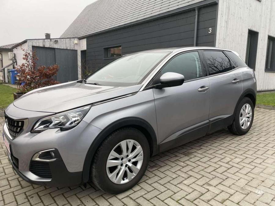 Grey Peugeot 3008 2019 in Kaunas, with an engine capacity of 1.20 L and mileage of 60 thousand km for 15350 €, photo 1 on AUTOMOTO.COM.LV