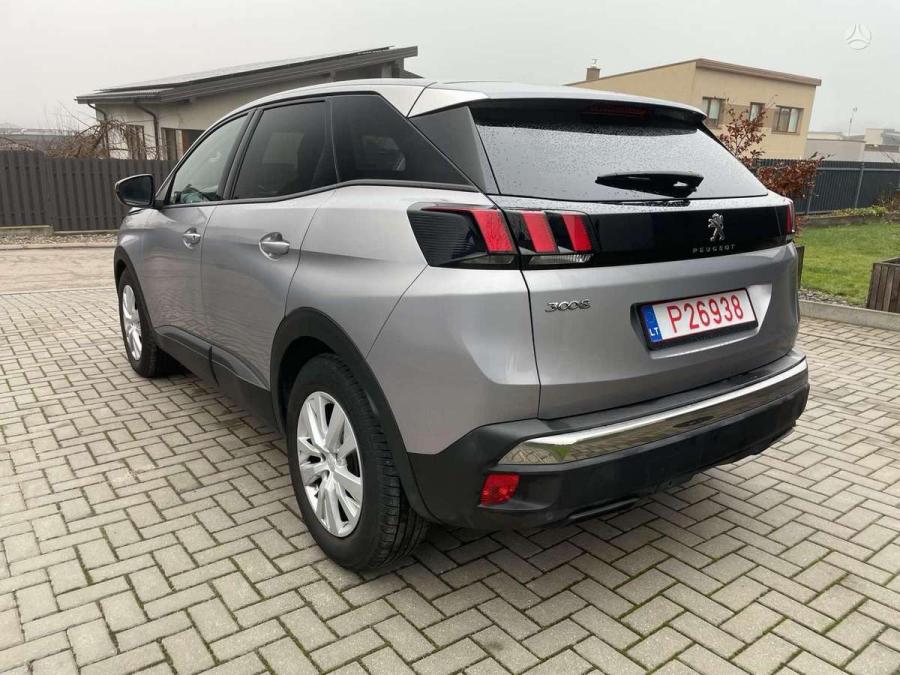 Grey Peugeot 3008 2019 in Kaunas, with an engine capacity of 1.20 L and mileage of 60 thousand km for 15350 €, photo 5 on AUTOMOTO.COM.LV