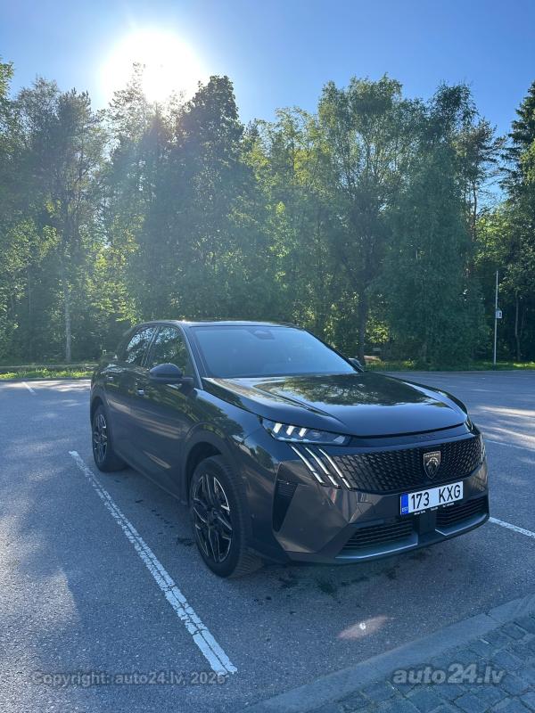 Pelēks Peugeot 3008 2024 Tallina, ar dzinēja tilpumu 1.20 L un nobraukumu 36 tūkst. km par 31900 €, foto 3 vietnē AUTOMOTO.COM.LV