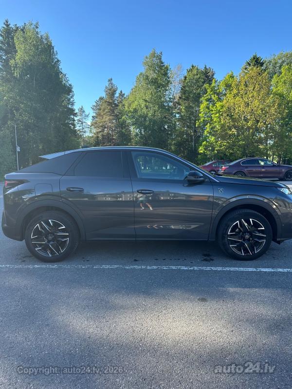 Pelēks Peugeot 3008 2024 Tallina, ar dzinēja tilpumu 1.20 L un nobraukumu 36 tūkst. km par 31900 €, foto 4 vietnē AUTOMOTO.COM.LV