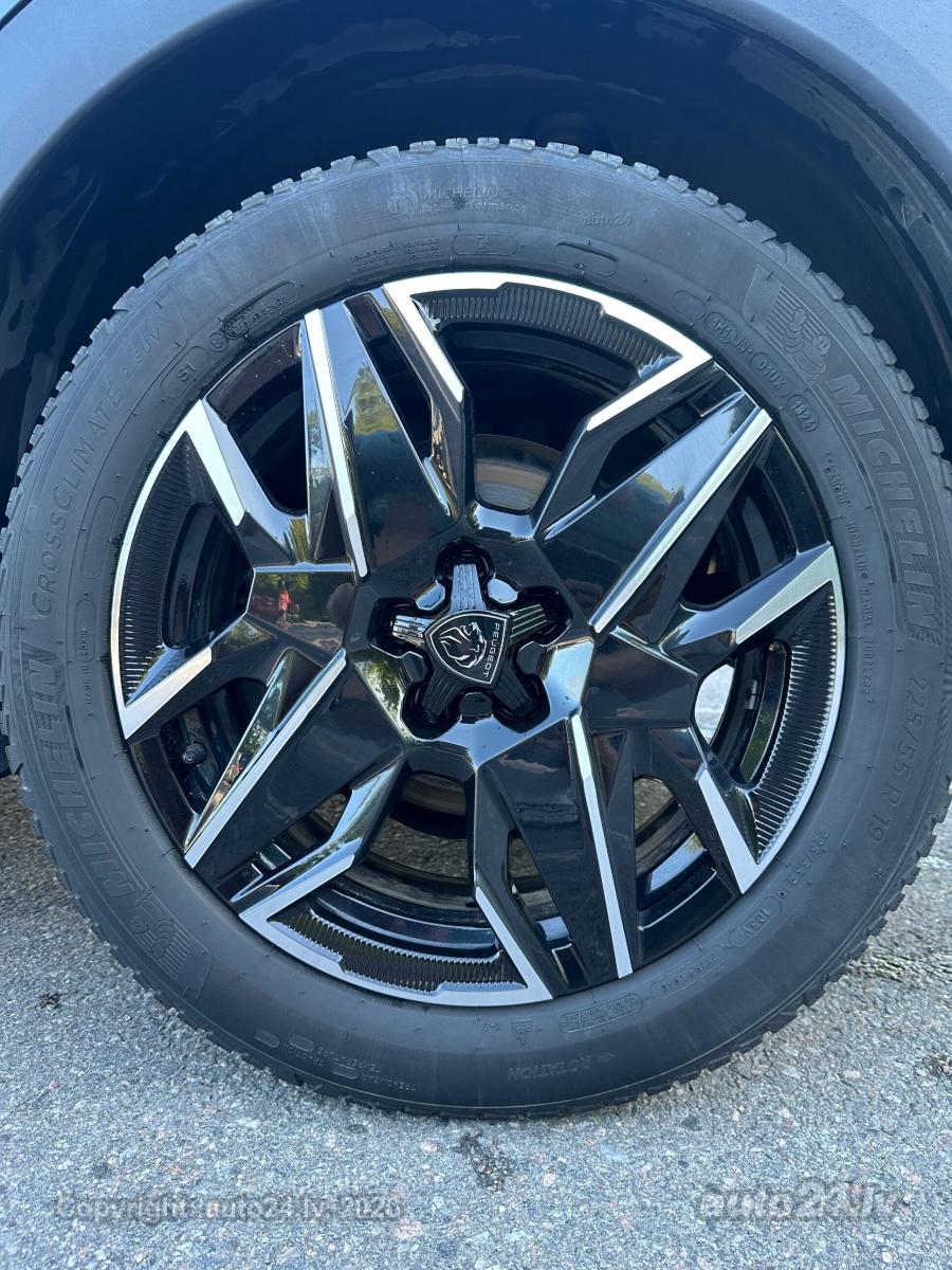 Pelēks Peugeot 3008 2024 Tallina, ar dzinēja tilpumu 1.20 L un nobraukumu 36 tūkst. km par 31900 €, foto 8 vietnē AUTOMOTO.COM.LV