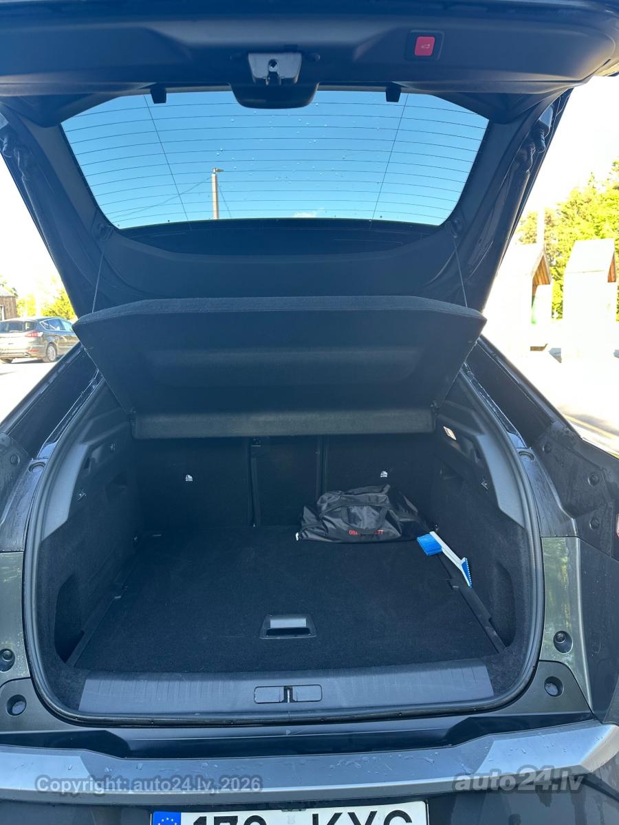 Pelēks Peugeot 3008 2024 Tallina, ar dzinēja tilpumu 1.20 L un nobraukumu 36 tūkst. km par 31900 €, foto 9 vietnē AUTOMOTO.COM.LV
