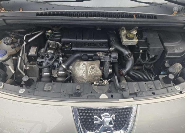 Grey Peugeot 3008 2009 in Taurage, with an engine capacity of 1.56 L and mileage of 248 thousand km for 2500 €, photo 5 on AUTOMOTO.COM.LV