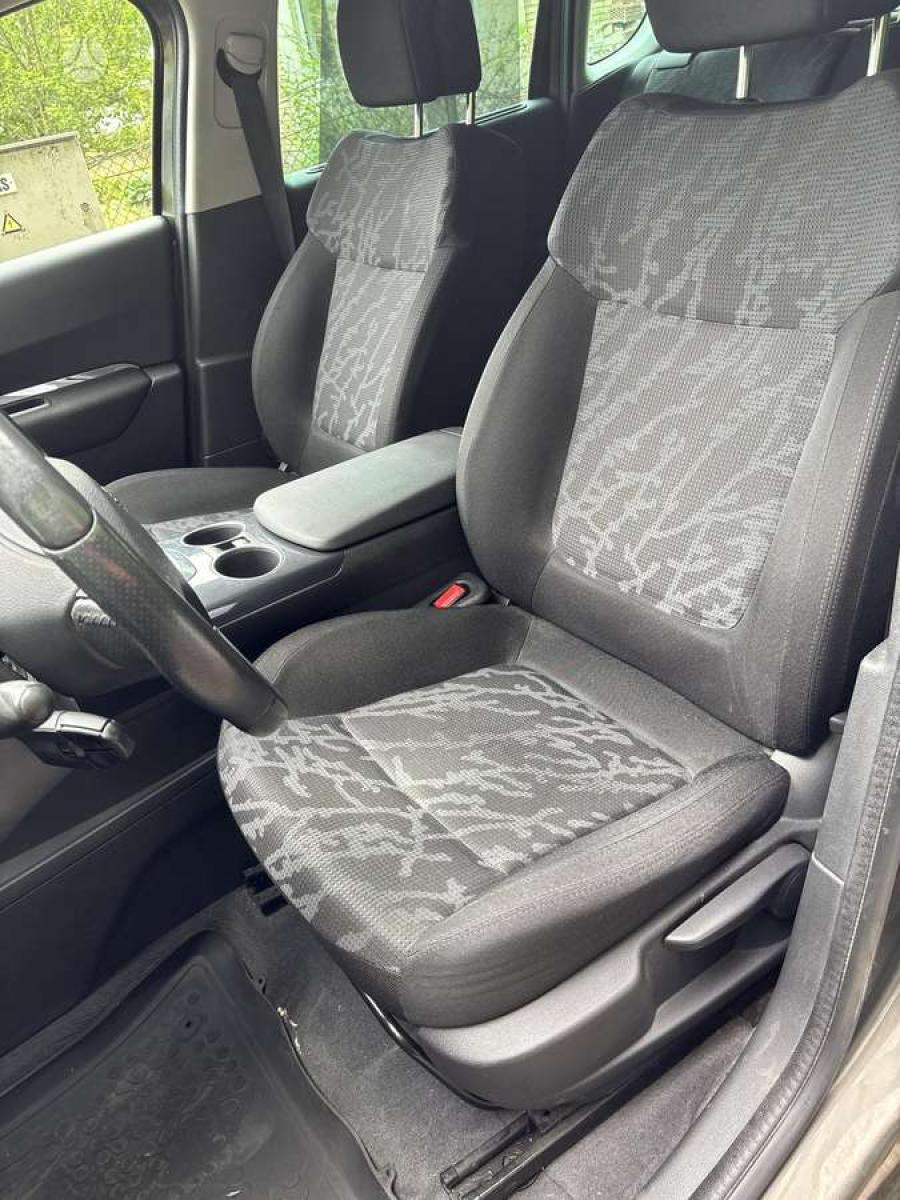 Pelēks Peugeot 3008 2009 Kauņa, ar dzinēja tilpumu 1.98 L un nobraukumu 223 tūkst. km par 2500 €, foto 10 vietnē AUTOMOTO.COM.LV