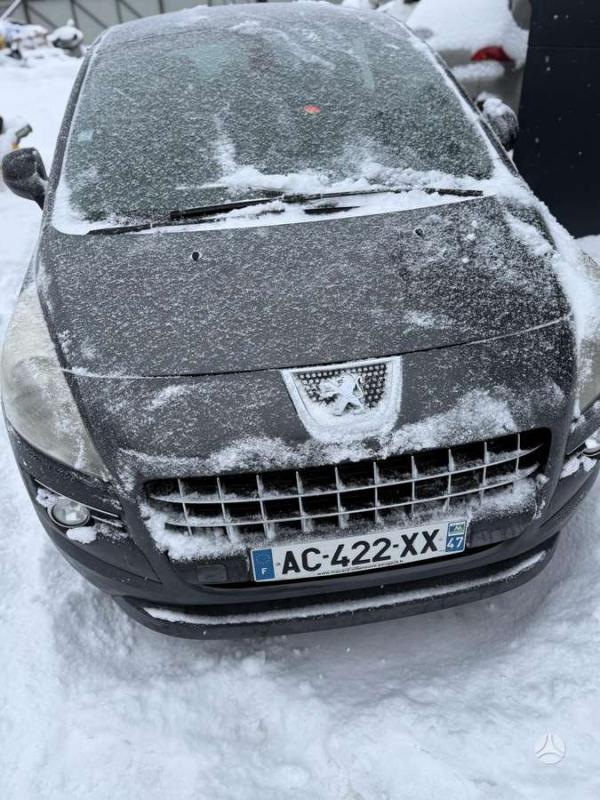 Pelēks Peugeot 3008 2010 Tauragė, ar dzinēja tilpumu 1.60 L un nobraukumu 20 tūkst. km par 1950 €, foto 1 vietnē AUTOMOTO.COM.LV