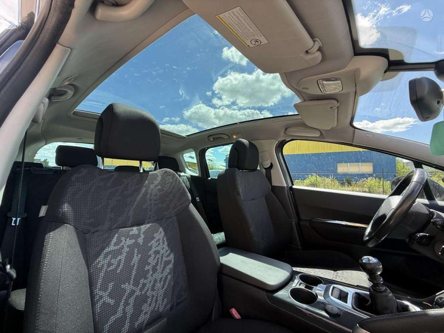 Pelēks Peugeot 3008 2010 Tauragė, ar dzinēja tilpumu 2.00 L un nobraukumu 295 tūkst. km par 3200 €, foto 10 vietnē AUTOMOTO.COM.LV