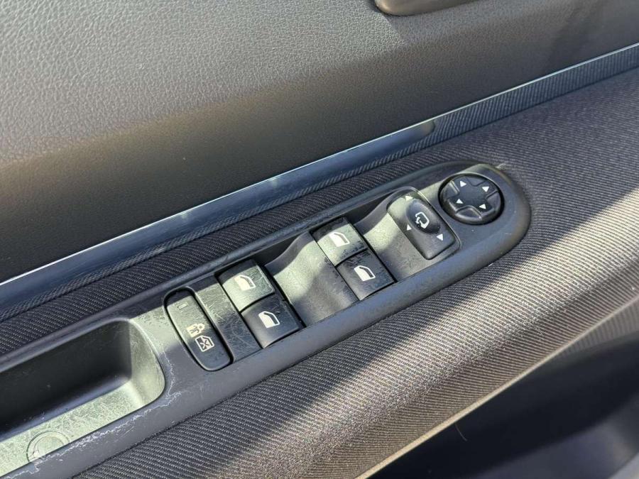Pelēks Peugeot 3008 2010 Tauragė, ar dzinēja tilpumu 2.00 L un nobraukumu 295 tūkst. km par 3200 €, foto 14 vietnē AUTOMOTO.COM.LV