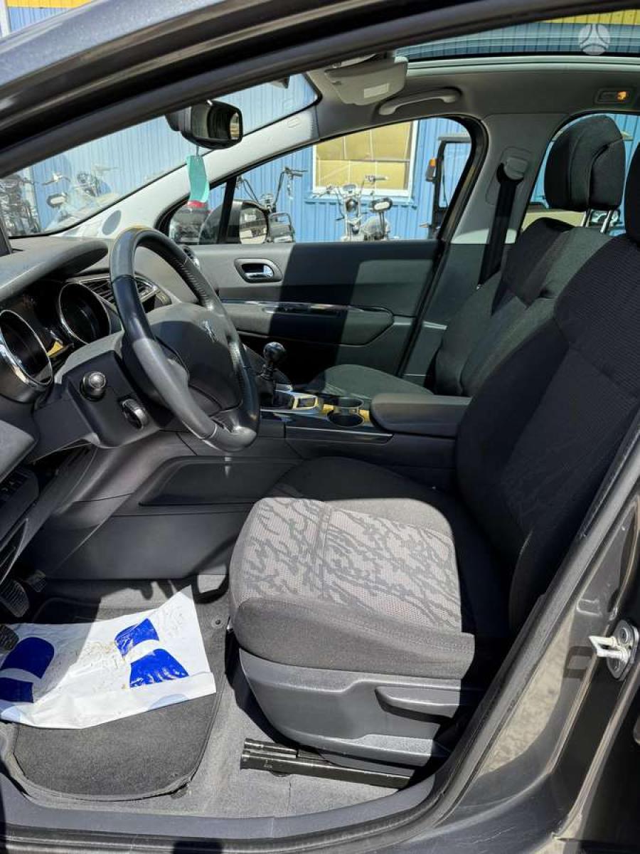 Pelēks Peugeot 3008 2010 Tauragė, ar dzinēja tilpumu 2.00 L un nobraukumu 295 tūkst. km par 3200 €, foto 15 vietnē AUTOMOTO.COM.LV