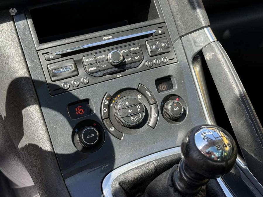 Pelēks Peugeot 3008 2010 Tauragė, ar dzinēja tilpumu 2.00 L un nobraukumu 295 tūkst. km par 3200 €, foto 18 vietnē AUTOMOTO.COM.LV