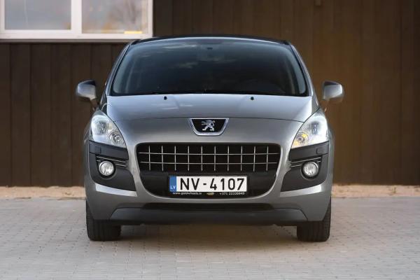 Grey Peugeot 3008 2010 in Jelgava, with an engine capacity of 1.60 L and mileage of 279 thousand km for 3900 €, photo 3 on AUTOMOTO.COM.LV