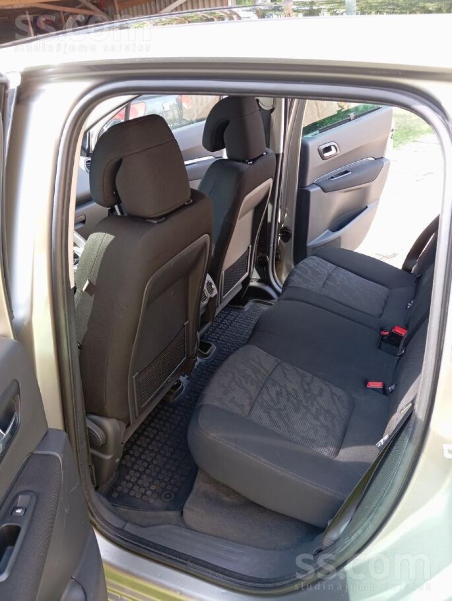 Pelēks Peugeot 3008 2010 Dobele, ar dzinēja tilpumu 1.90 L un nobraukumu 300 tūkst. km par 2500 €, foto 9 vietnē AUTOMOTO.COM.LV
