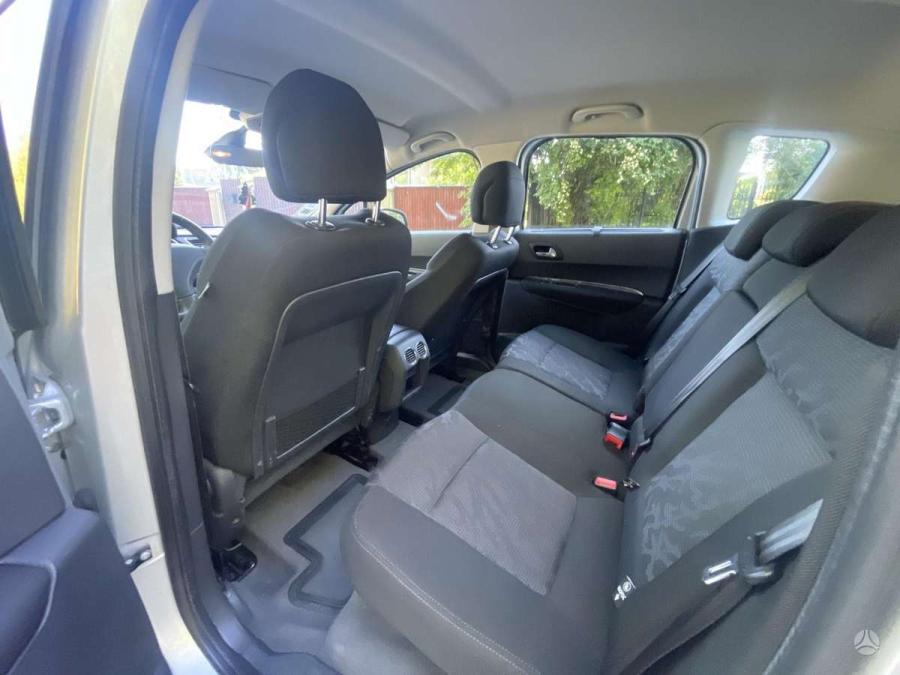 Pelēks Peugeot 3008 2010 Kauņa, ar dzinēja tilpumu 1.56 L un nobraukumu 220 tūkst. km par 3150 €, foto 10 vietnē AUTOMOTO.COM.LV