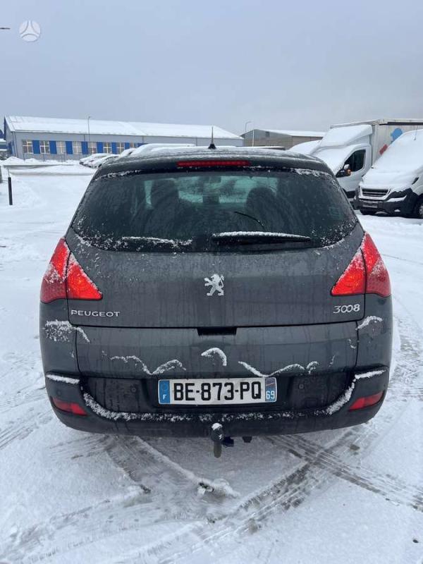 Grey Peugeot 3008 2011 in Taurage, with an engine capacity of 1.60 L and mileage of 289 thousand km for 3100 €, photo 3 on AUTOMOTO.COM.LV
