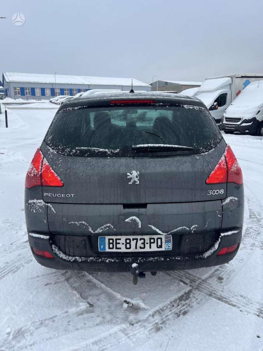 Grey Peugeot 3008 2011 in Taurage, with an engine capacity of 1.60 L and mileage of 289 thousand km for 3100 €, photo 3 on AUTOMOTO.COM.LV