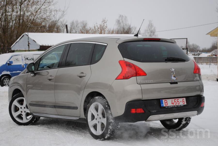 Grey Peugeot 3008 2011 in Riga, with an engine capacity of 2.00 L and mileage of 239 thousand km for 5690 €, photo 3 on AUTOMOTO.COM.LV