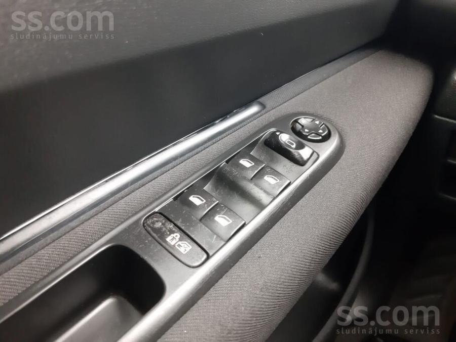 Pelēks Peugeot 3008 2011 Daugavpils, ar dzinēja tilpumu 1.60 L un nobraukumu 0 tūkst. km par 3450 €, foto 13 vietnē AUTOMOTO.COM.LV