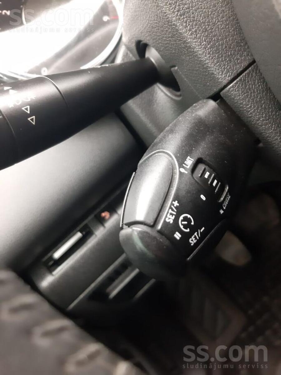 Pelēks Peugeot 3008 2011 Daugavpils, ar dzinēja tilpumu 1.60 L un nobraukumu 0 tūkst. km par 3450 €, foto 15 vietnē AUTOMOTO.COM.LV