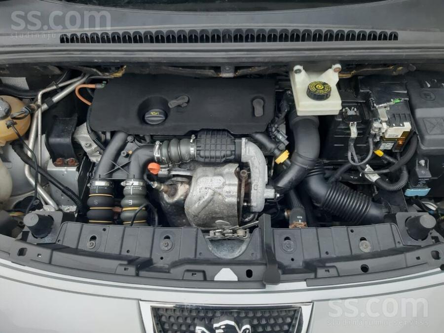 Pelēks Peugeot 3008 2011 Daugavpils, ar dzinēja tilpumu 1.60 L un nobraukumu 0 tūkst. km par 3450 €, foto 25 vietnē AUTOMOTO.COM.LV