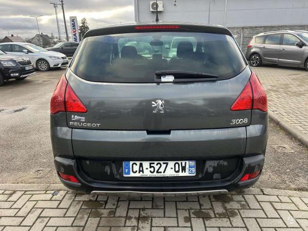 Grey Peugeot 3008 2012 in Taurage, with an engine capacity of 1.60 L and mileage of 238 thousand km for 4100 €, photo 6 on AUTOMOTO.COM.LV